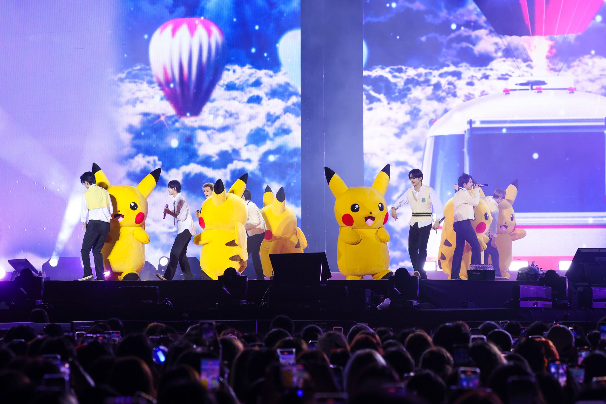 ENHYPEN and ENGENEs Bring "FATE" World Tour to a Dazzling Finale in New ...