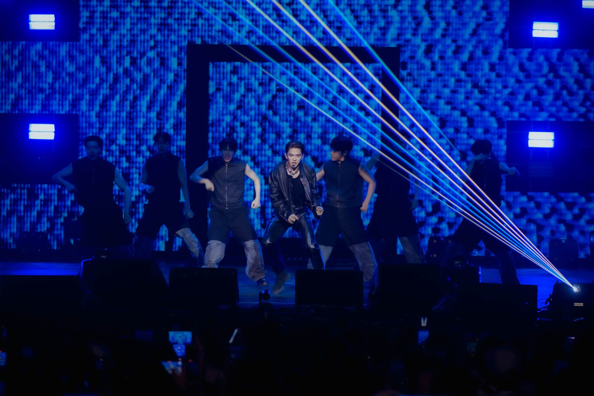 LUCAS Shone His Brightest in FIAT LUX : 熙 in Manila - Philippine Concerts