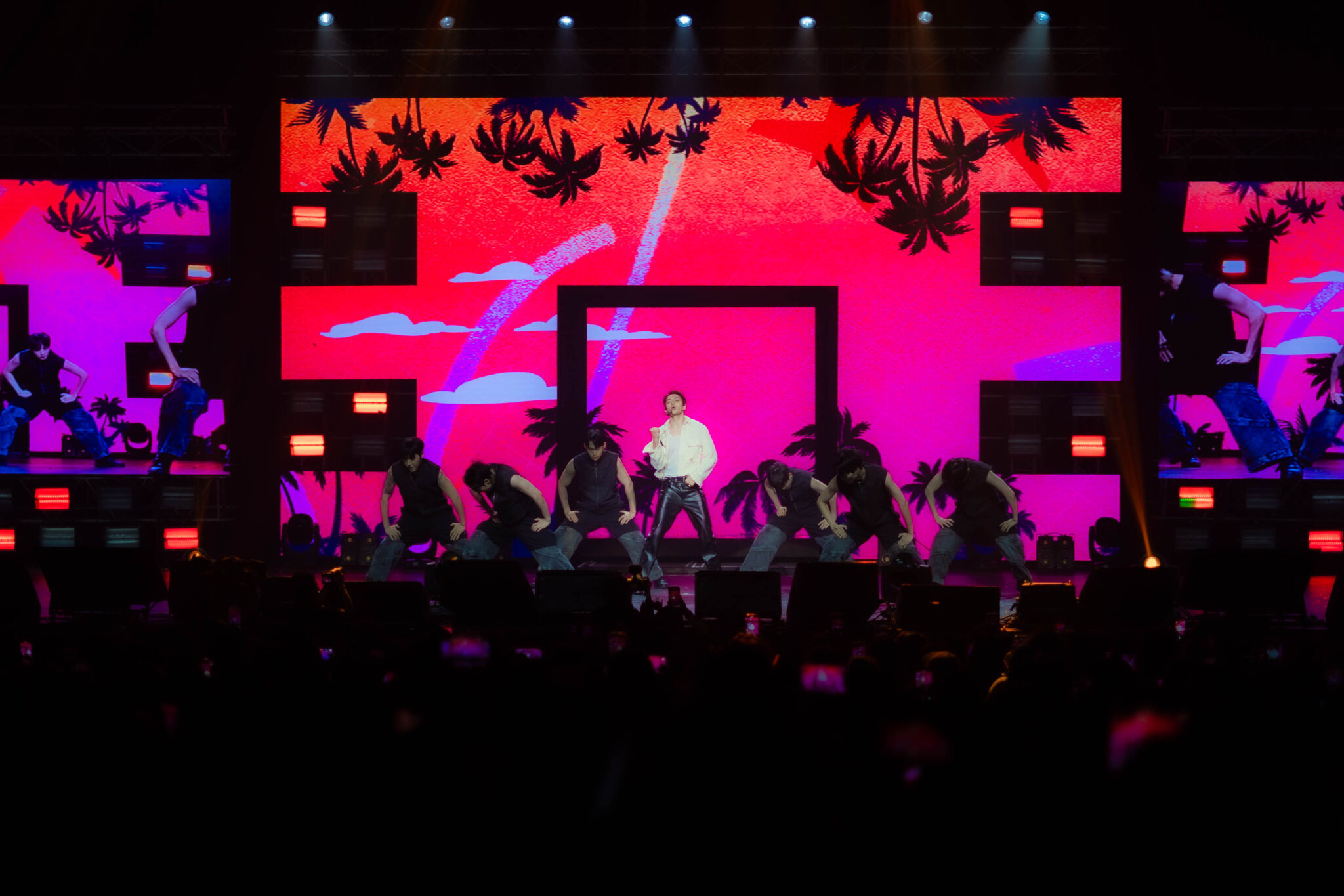 LUCAS Shone His Brightest in FIAT LUX : 熙 in Manila - Philippine Concerts