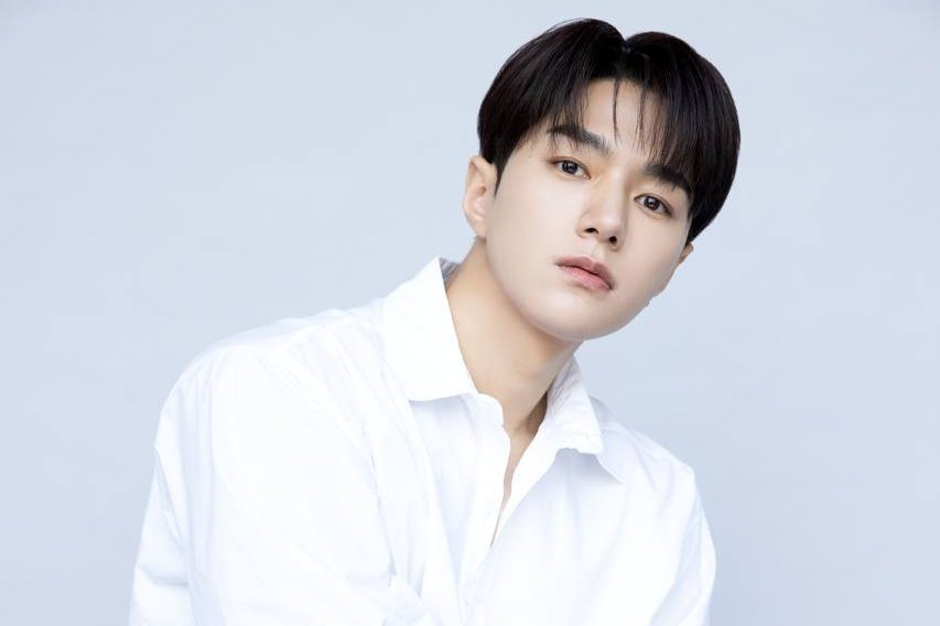 Infinite's Kim Myung Soo Signs with Universal Records and GLXY ...
