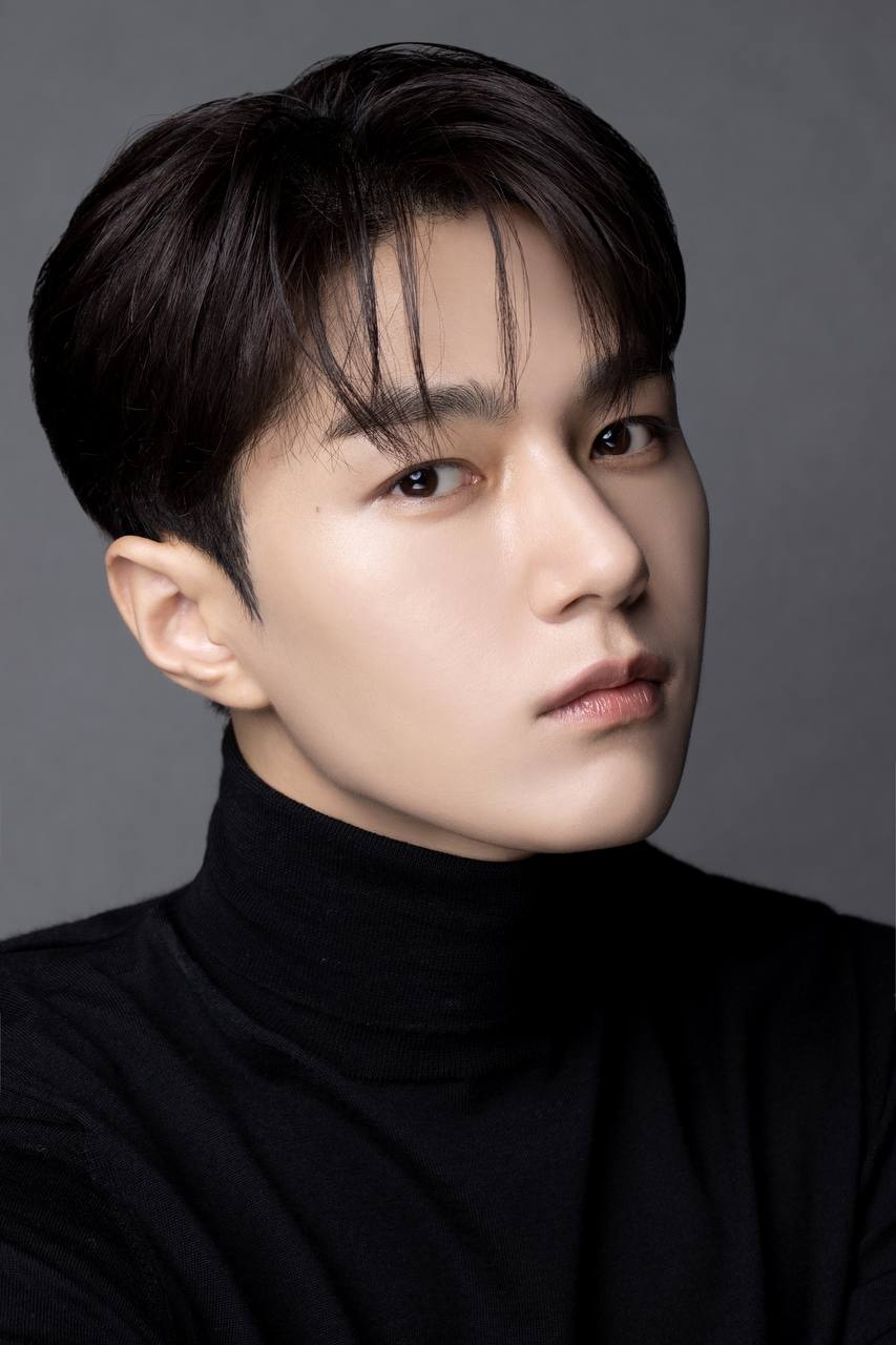 Infinite's Kim Myung Soo Signs with Universal Records and GLXY ...
